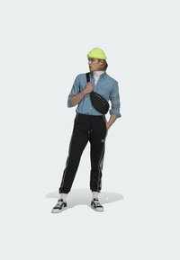 adidas Originals ESS SWTP - Jogginghose - black/schwarz - Zalando.ch