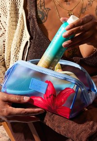 The Flat Lay Co. JELLY FLAT LAY MAKEUP BOX BAG - Trousse de toilette ...