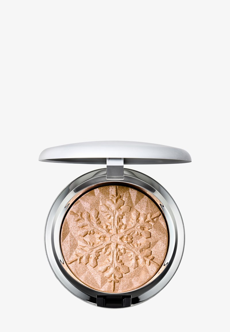 MAC EXTRA DIMENSION SKIN FINISH - Illuminanti - gleamscape/cachi ...