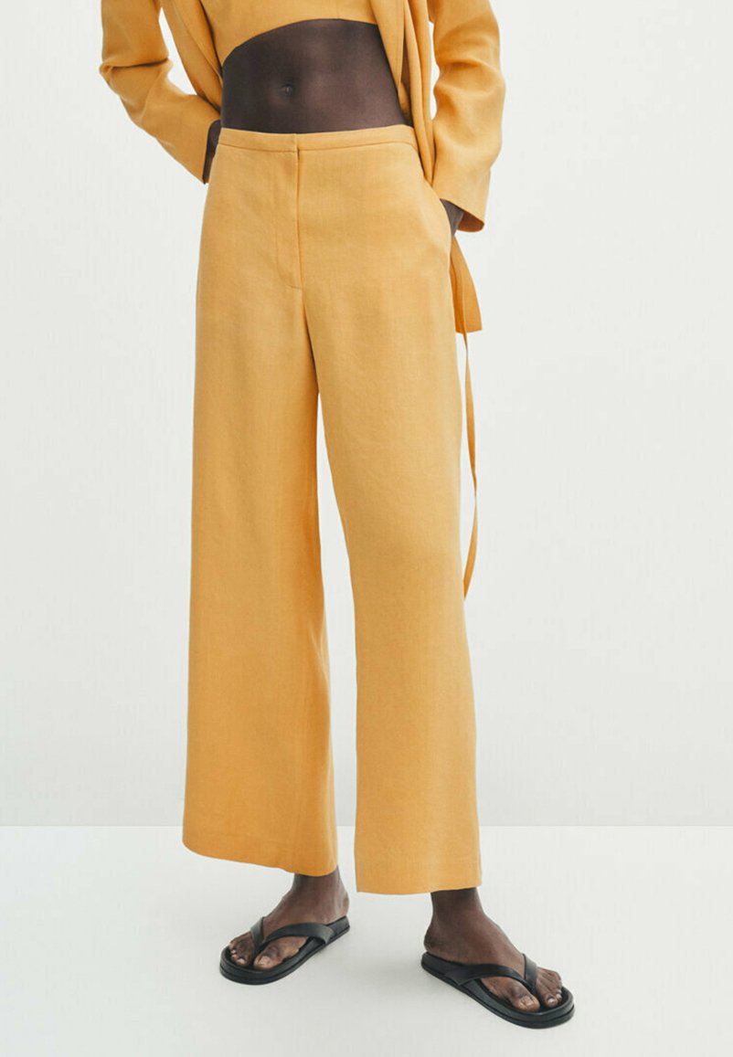 How to Style Mustard Yellow Pants like a Fashion Pro: 6 Outfit Ideas to ...
