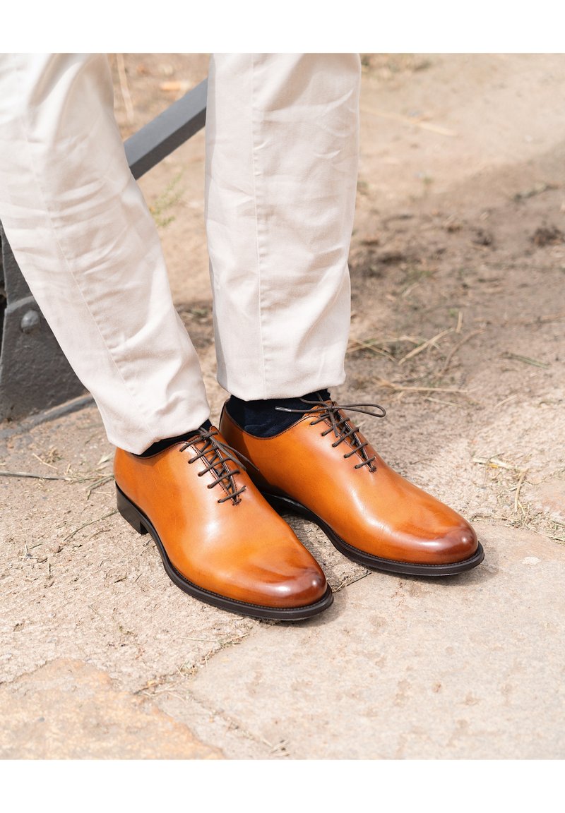 Jerelyn Creado DAVID OXFORDS ITALIAN MADE - Veterschoenen - honey/lichtbruin - Zalando.nl