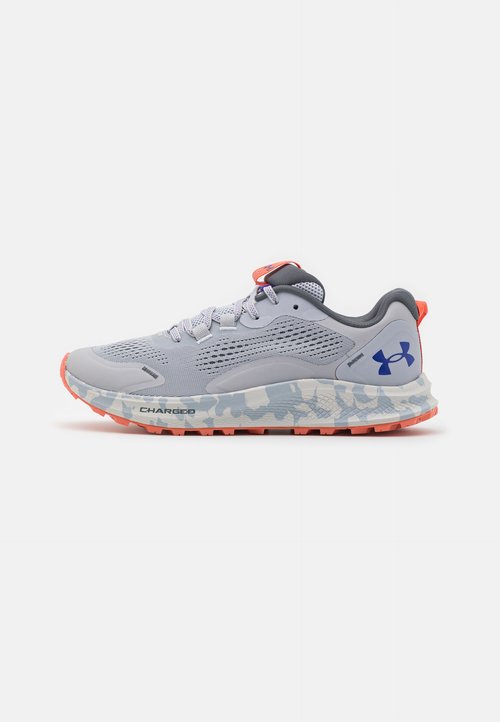 Under Armour CHARGED MAVEN TRAIL - Laufschuh Trail - jet gray/halo gray ...