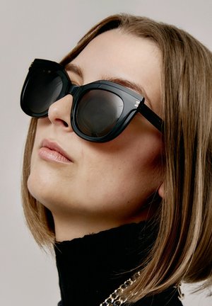 Haute Sauce OVERSIZED CLARE - Lunettes de soleil - black/noir - ZALANDO.FR
