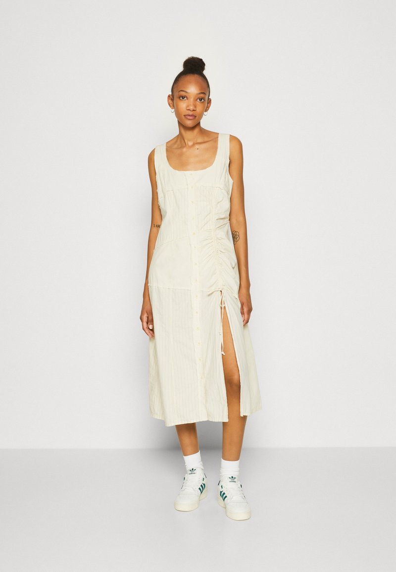 BDG Urban Outfitters WASHED DRESS - Skjortklänning - cream/offwhite ...