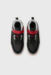 Jordan JORDAN SPIZIKE LOW UNISEX - Sneakers laag - black/gym red/wolf ...