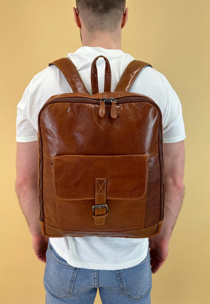Gusti Leder OVE - Rucksack - honey brown/brown - Zalando.ie