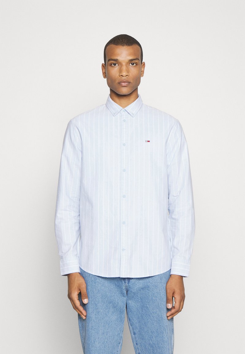 Tommy Jeans CLASSIC OXFORD STRIPE SHIRT - Overhemd - chambray blue ...