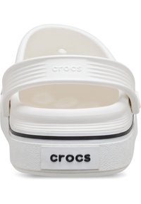 Crocs OFF COURT - Sandalias planas - white/crema - Zalando.es