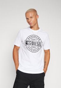 Diesel JUST GENDERLESS UNISEX - T-Shirt print - white/weiß - Zalando.de