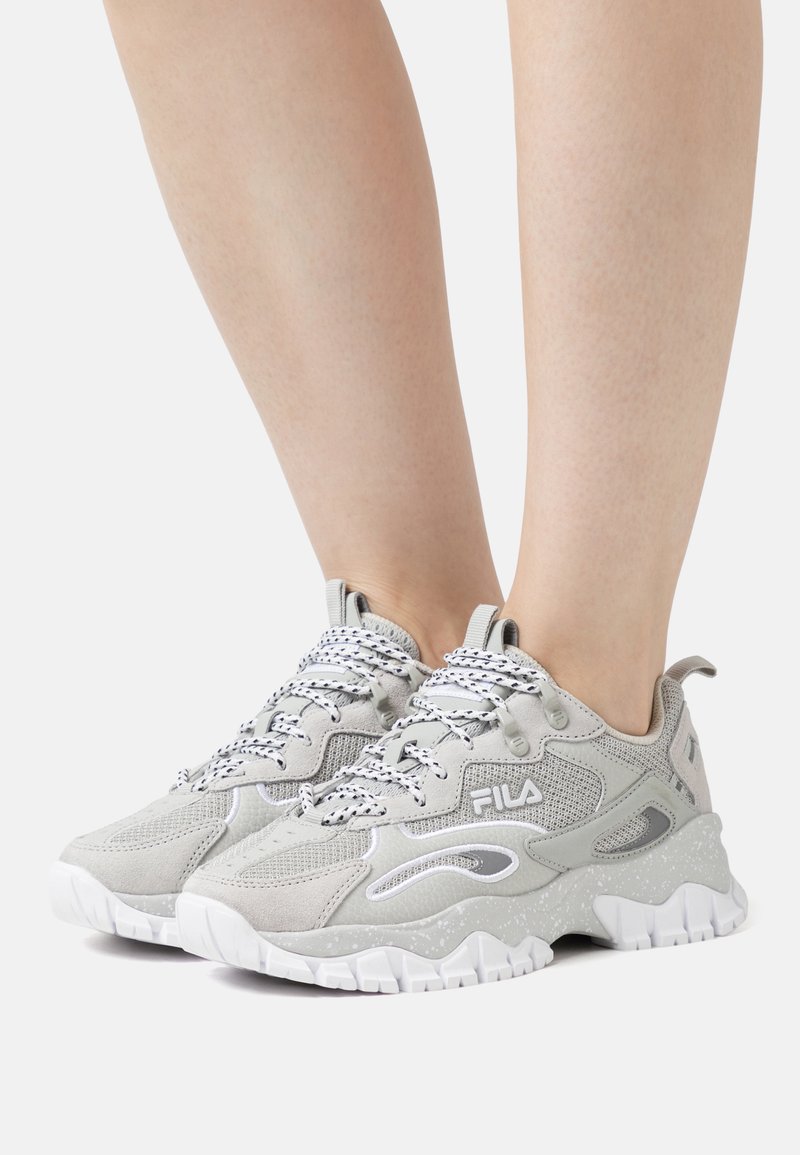 Fila RAY TRACER TR2 - Zapatillas - gray/white/gris - Zalando.es