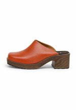 Calou Stockholm EDLA SOFT - Clogs - rust/rot - Zalando.de
