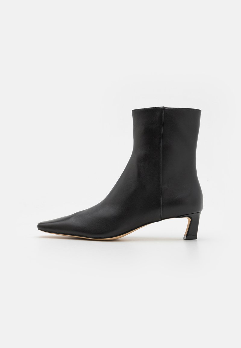 MICHAEL Michael Kors COSMO KITTEN BOOTIE - Støvletter - black/sort ...