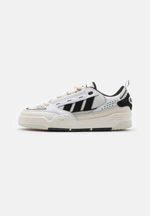 adidas Originals ADI2000 UNISEX - Trainers - white - Zalando.co.uk