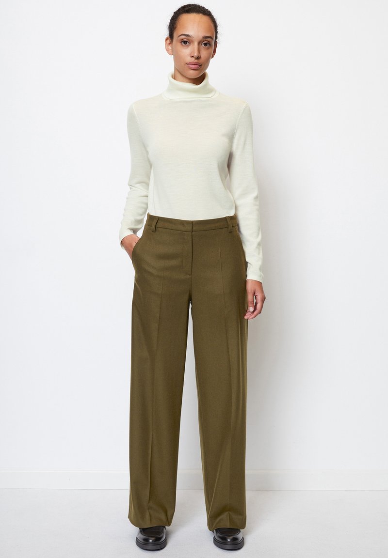 Marc O'Polo Trousers - forest floor/green - Zalando
