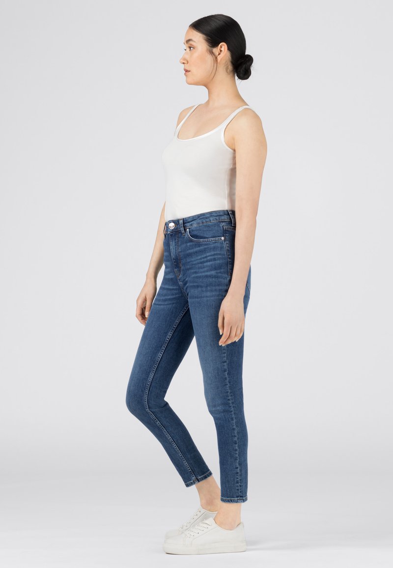 Vulkan habe Spaß Oma hallhuber ella jeans Raub Auslassen Taktik