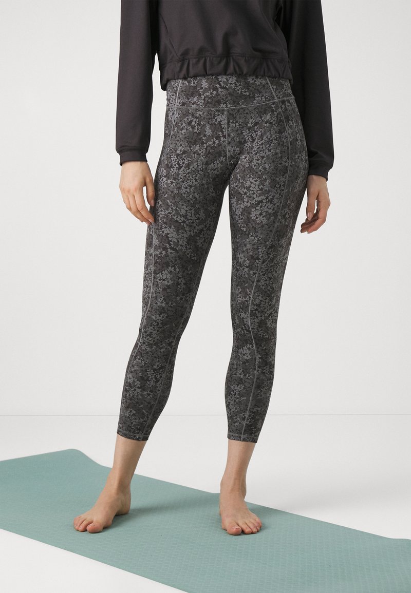 Puma STUDIO FOUNDATIONS 7/8 - Leggings - black - Zalando.co.uk
