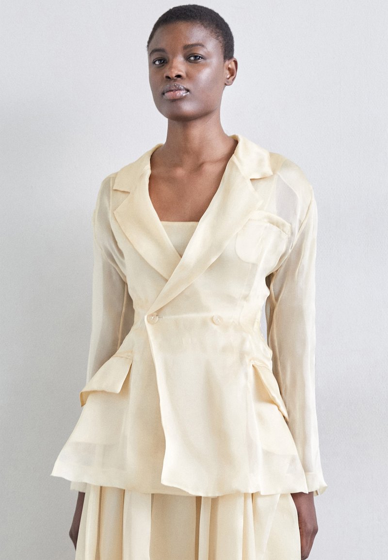 A.W.A.K.E. MODE FITTED JACKET WITH BACK CUT OUT - Blazer - beige ...