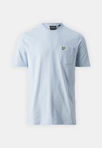 Lyle & Scott POCKET - T-Shirt basic - light blue/hellblau - Zalando.de