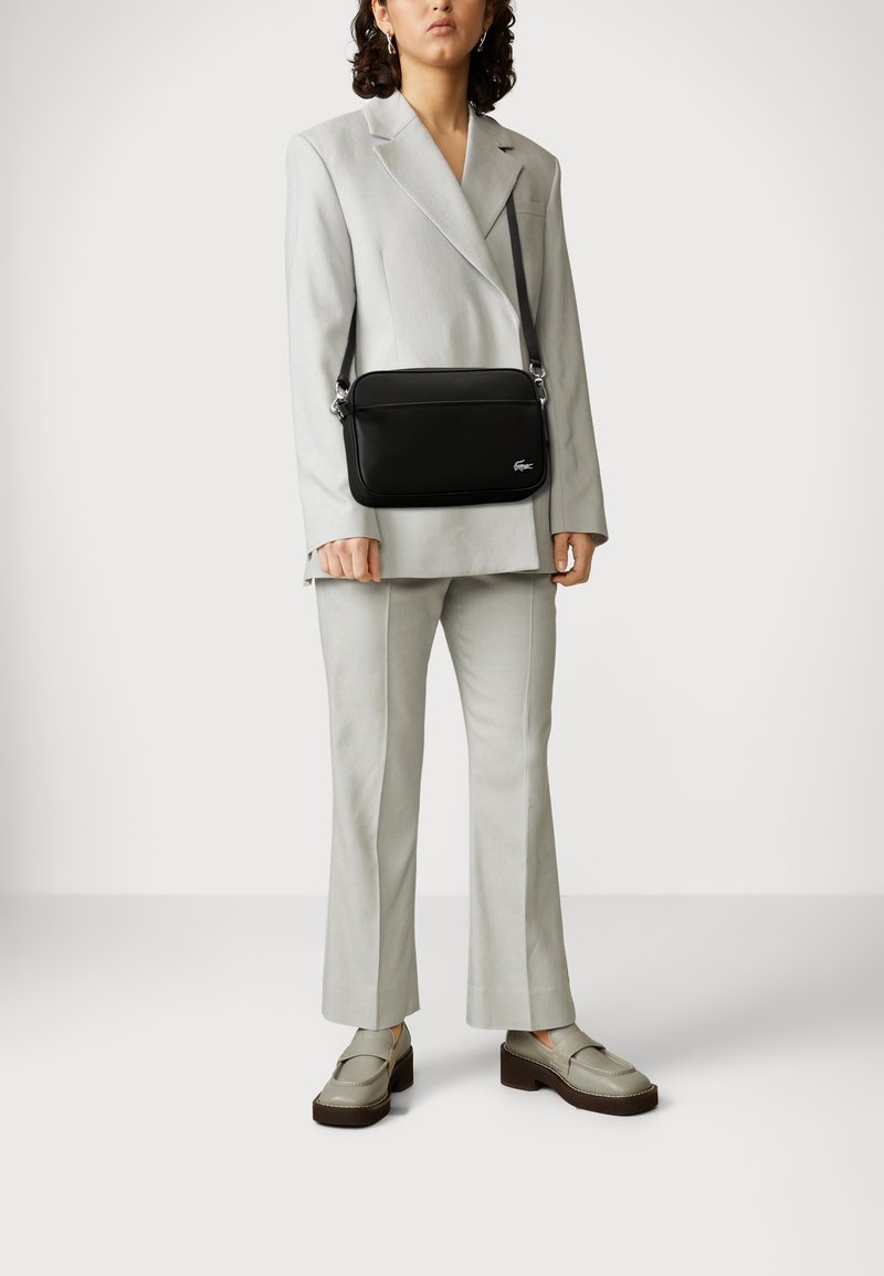 Lacoste DAILY LIFESTYLE - Schoudertas - noir/zwart - Zalando.nl