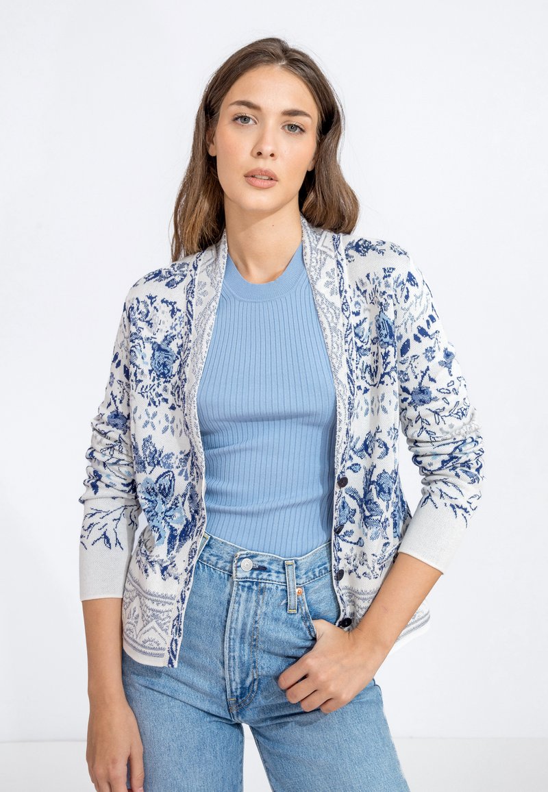 Ivko JACQUARD ANDALUSIA PATTERN - Neuletakki - white/valkoinen - Zalando.fi