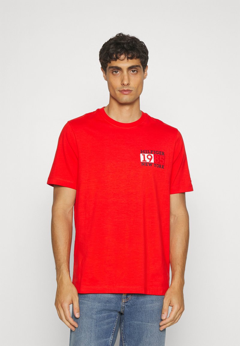 Tommy Hilfiger New York Flag Tee Print T Shirt Fireworks Red