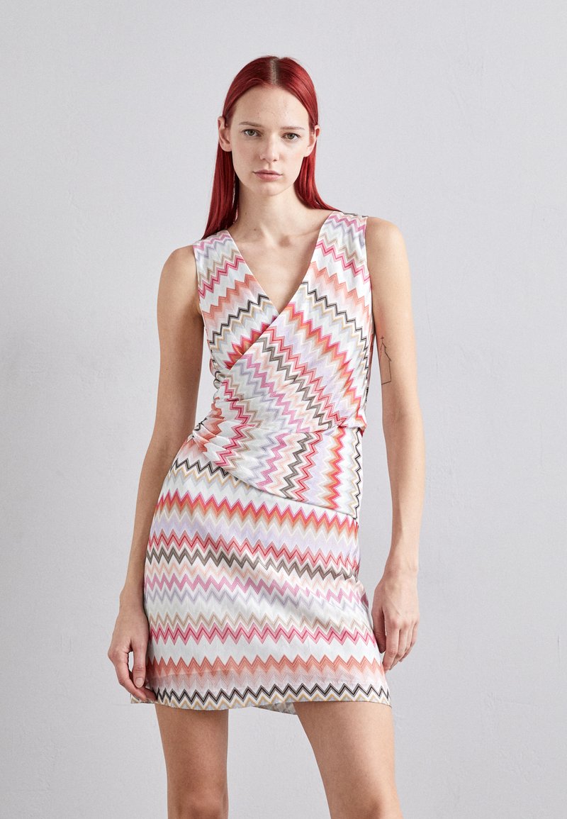 Missoni SHORT DRESS - Strickkleid - light tones multicolor/pink ...