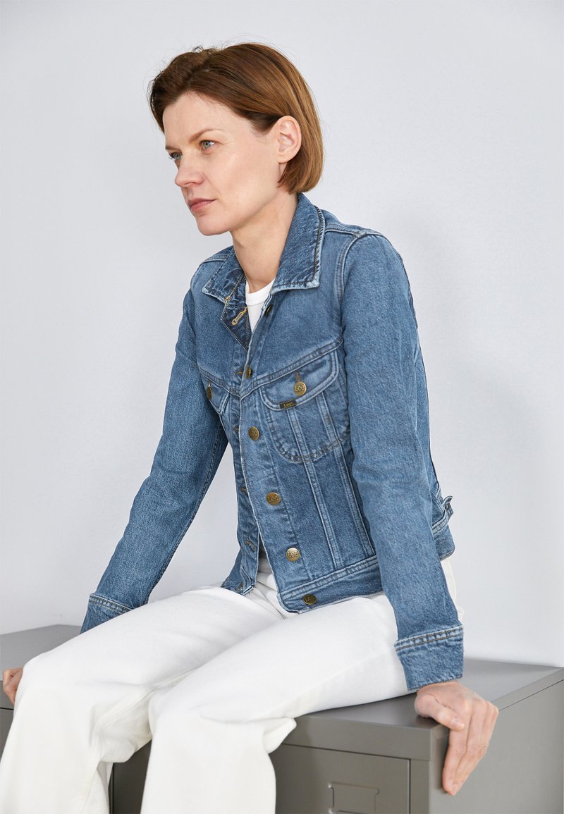 Lee RIDER JACKET - Denim jacket - classic indigo/blue denim - Zalando.co.uk