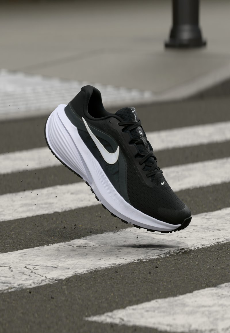 Nike Performance DOWNSHIFTER 14 - Road running shoes - black/white ...