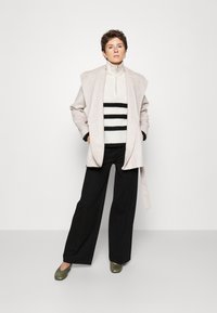 Selected Femme SLFMALINE LS HALF ZIP NOOS - Stickad tröja - birch/black ...