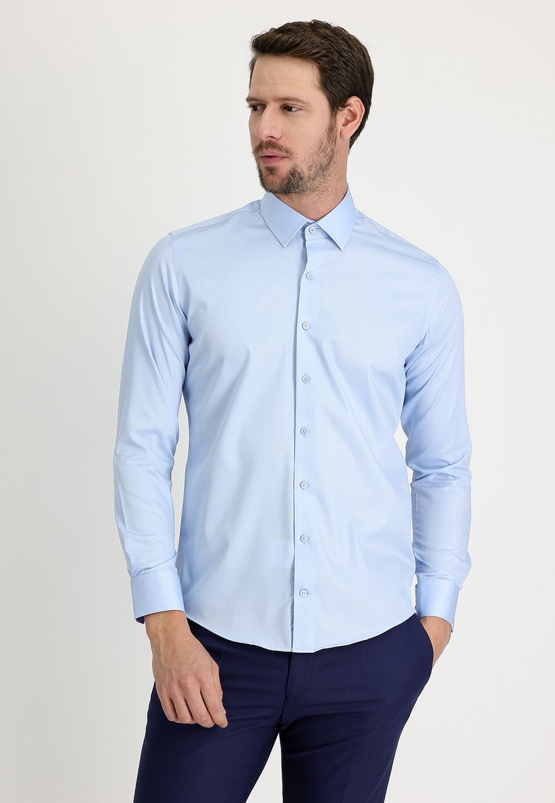 Kigili NON IRON SLIM FIT - Zakelijk overhemd - pale blue/lichtblauw ...