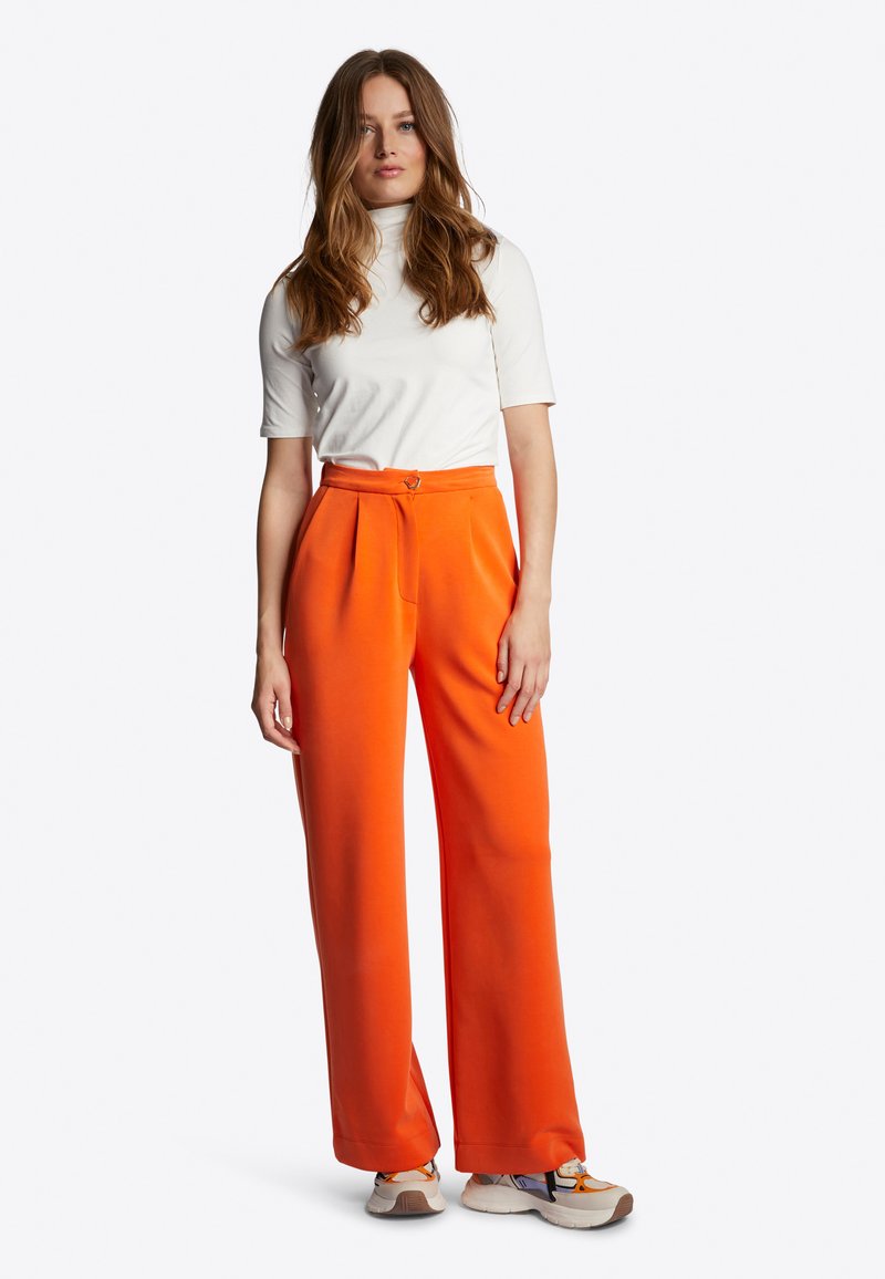 Rich & Royal NACHHALTIGES MIT FUNNEL-NECK - Basic T-shirt - pearl white ...