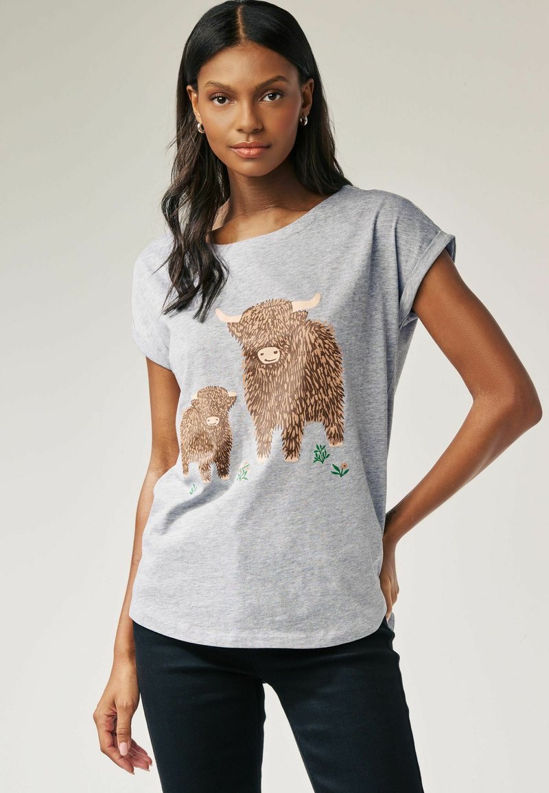 Next HAMISH THE HIGHLAND COW GRAPHIC CAP SLEEVE REGULAR FIT - Print T ...