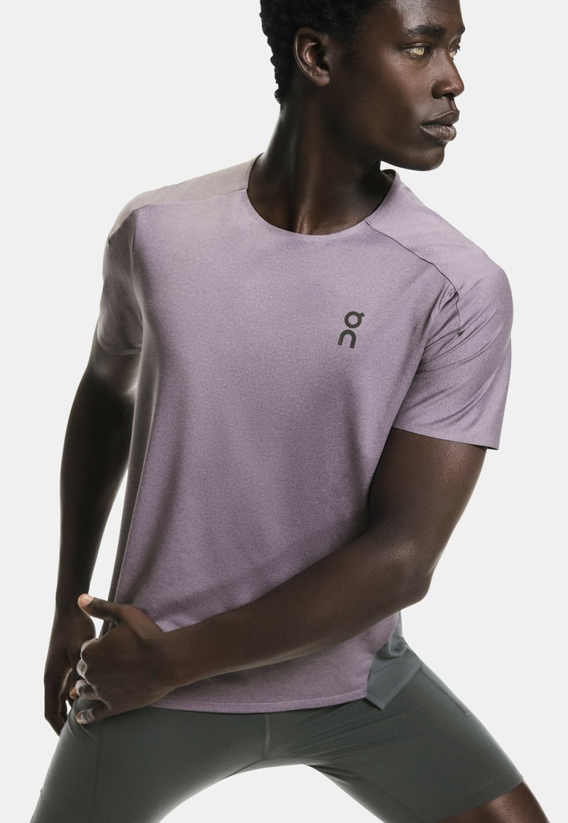 On PERFORMANCE-T - Sports T-shirt - dewberry eclipse/purple - Zalando
