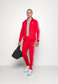 adidas Sportswear 3-STRIPES - Trainingspak - better scarlet/rood ...
