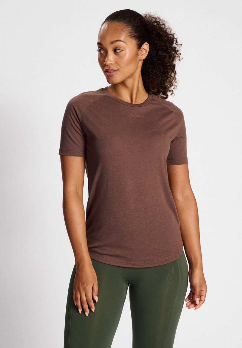 Hummel VANJA - T-Shirt basic - nutmeg/braun - Zalando.de