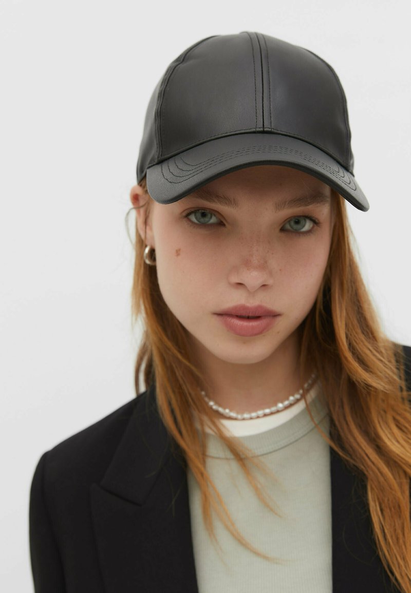 Stradivarius Caps - black/sort - Zalando.dk
