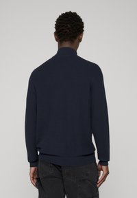 INDICODE JEANS BARCERLE ½ ZIP - Svetr - sky captain/tmavě modrá ...
