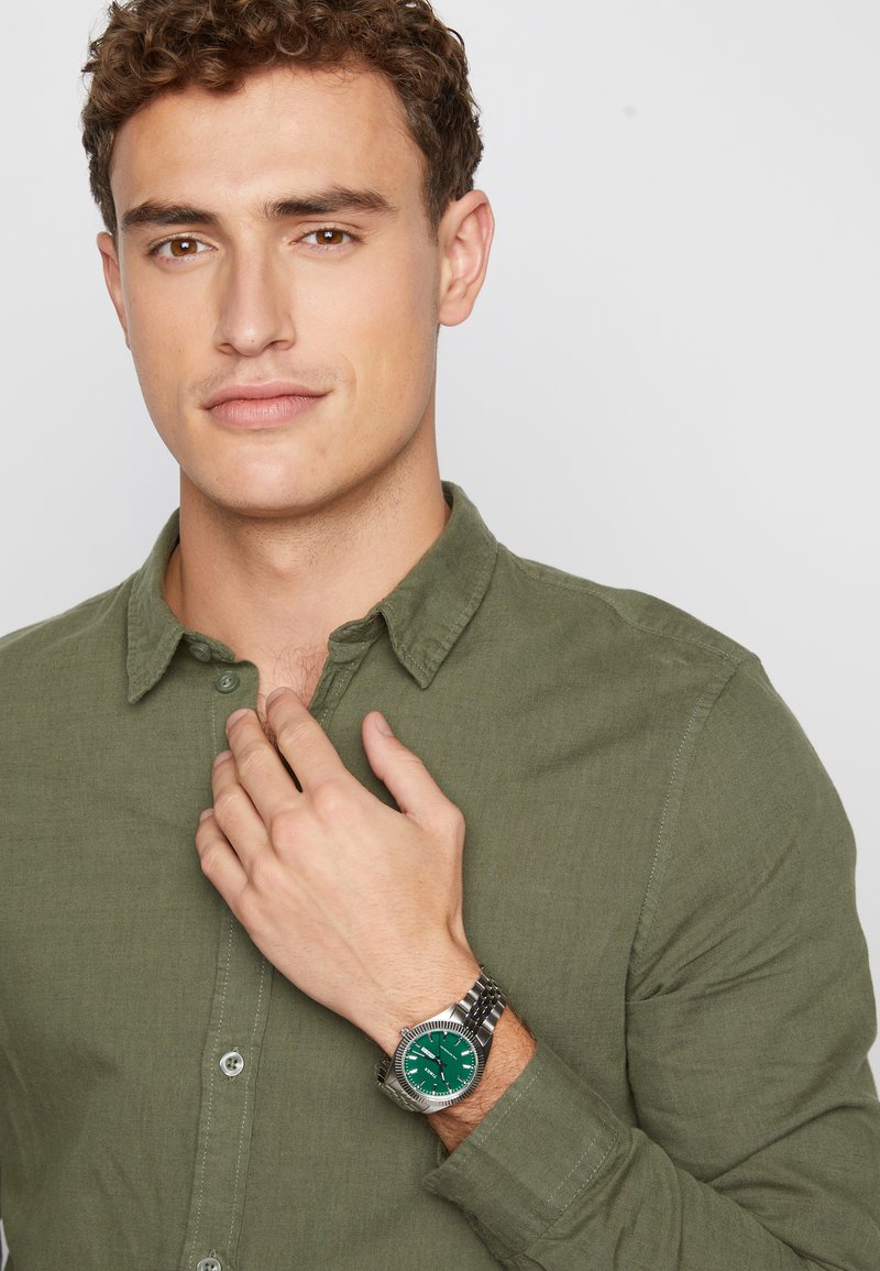 Timex WATERBURY LEGACY UNISEX - Montre - silvertone/billard green ...