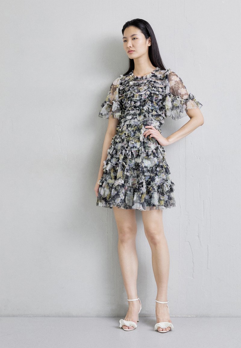 Needle & Thread MOONLIGHT PETALS ROUND NECK MINI DRESS - Vestito elegante - graphite/nero ...