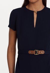 Lauren Ralph Lauren BRYGITKA SHORT SLEEVE DAY DRESS - Freizeitkleid - lighthouse navy/blau ...