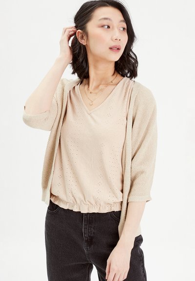 Cache Cache MIT STEHKRAGEN UND ZOPFMUSTER - Trui - sable/beige - Zalando.be