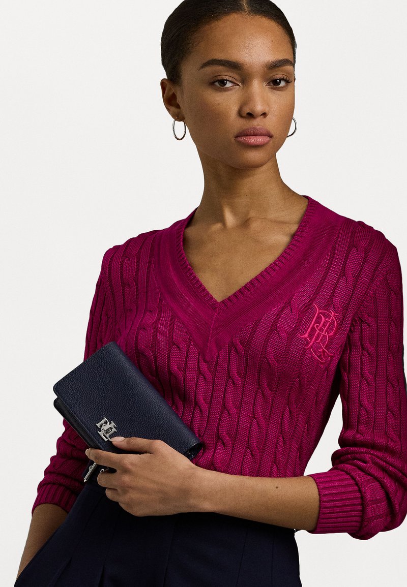 Lauren Ralph Lauren PEBBLED CROSSBODY TURN-LOCK TECH CASE - Cross body ...