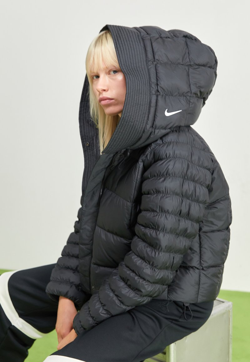 Nike Sportswear PRIMA PUFFER - Chaqueta de invierno - black/white/negro ...