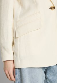 BOSS JOPETA - Halflange jas - open white/crème - Zalando.nl