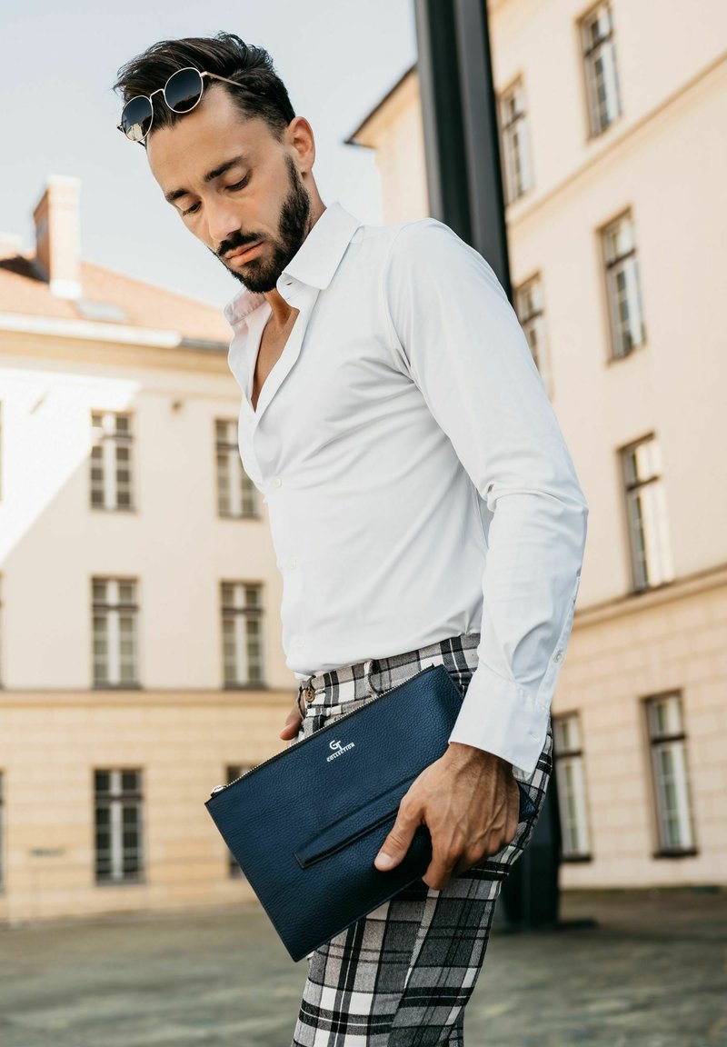 GT collection GRAIN PURSE WITH HANDLE - Handbag - blue - Zalando.ie