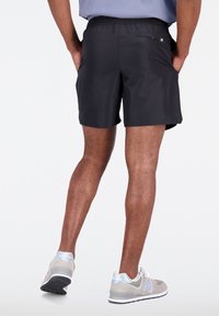 New Balance NB ESSENTIALS - Shorts - black/anthrazit - Zalando.at