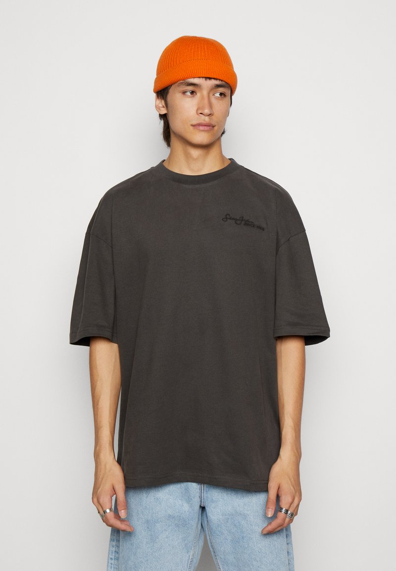 Sean John SCRIPT LOGO BACKPRINT PEACHED TEE - T-Shirt print - black ...