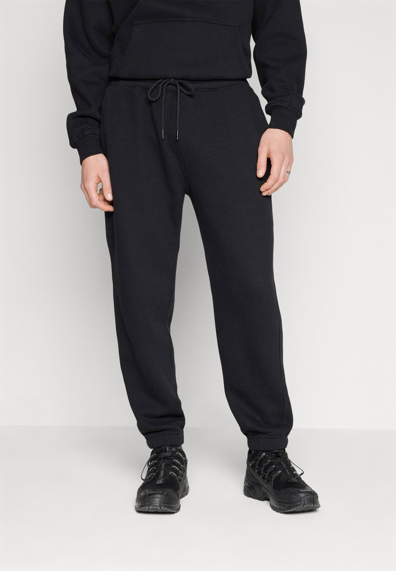 Abercrombie & Fitch ESSENTIAL SWEATPANT - Jogginghose - CASUAL BLACK ...