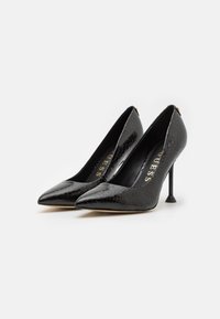 Guess TRACKER - Tacones - black/negro - Zalando.es