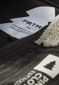 Pinetime Clothing THE MOSS CROPPED - Giacca in pile - schwarz/nero ...